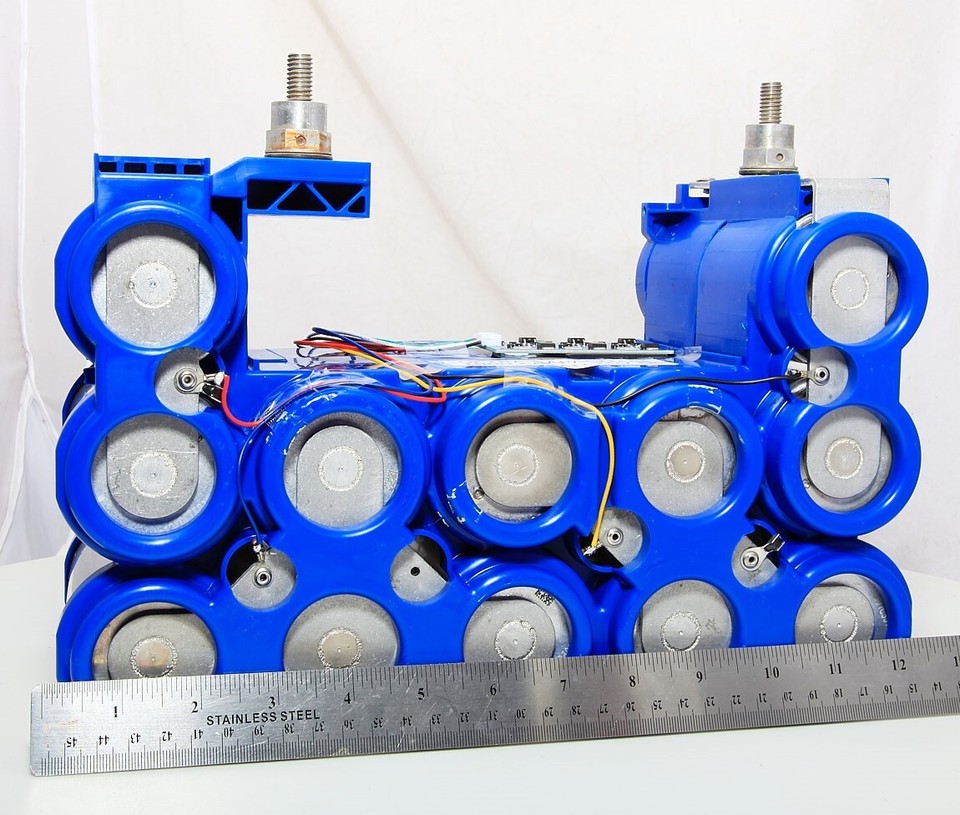 Maxwell Ultra Capacitor 1000 Farad 16V DC For Car Amp, Solar Panels ...