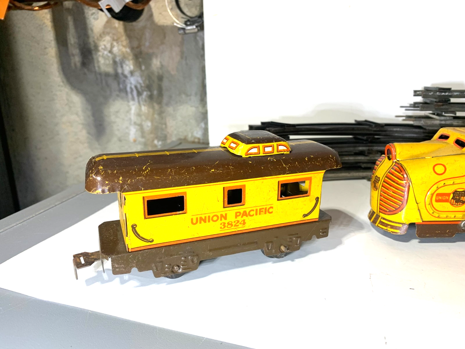 Vintage Marx M10005 Union Pacific Metal Wind up Train Set - w/ Track | eBay