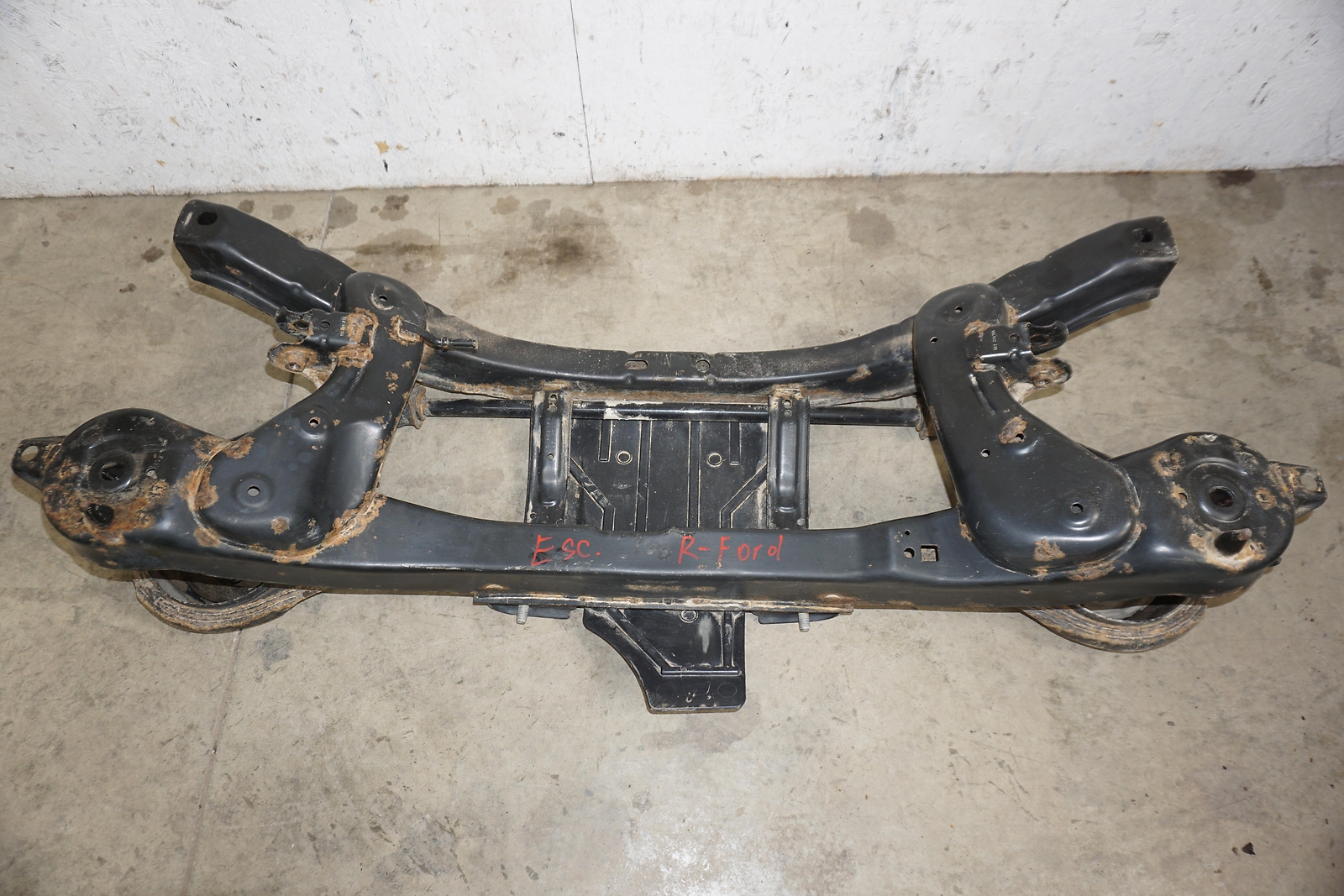 2013-2019 Ford Escape Rear Crossmember+lower Control Arms Used Oem ...