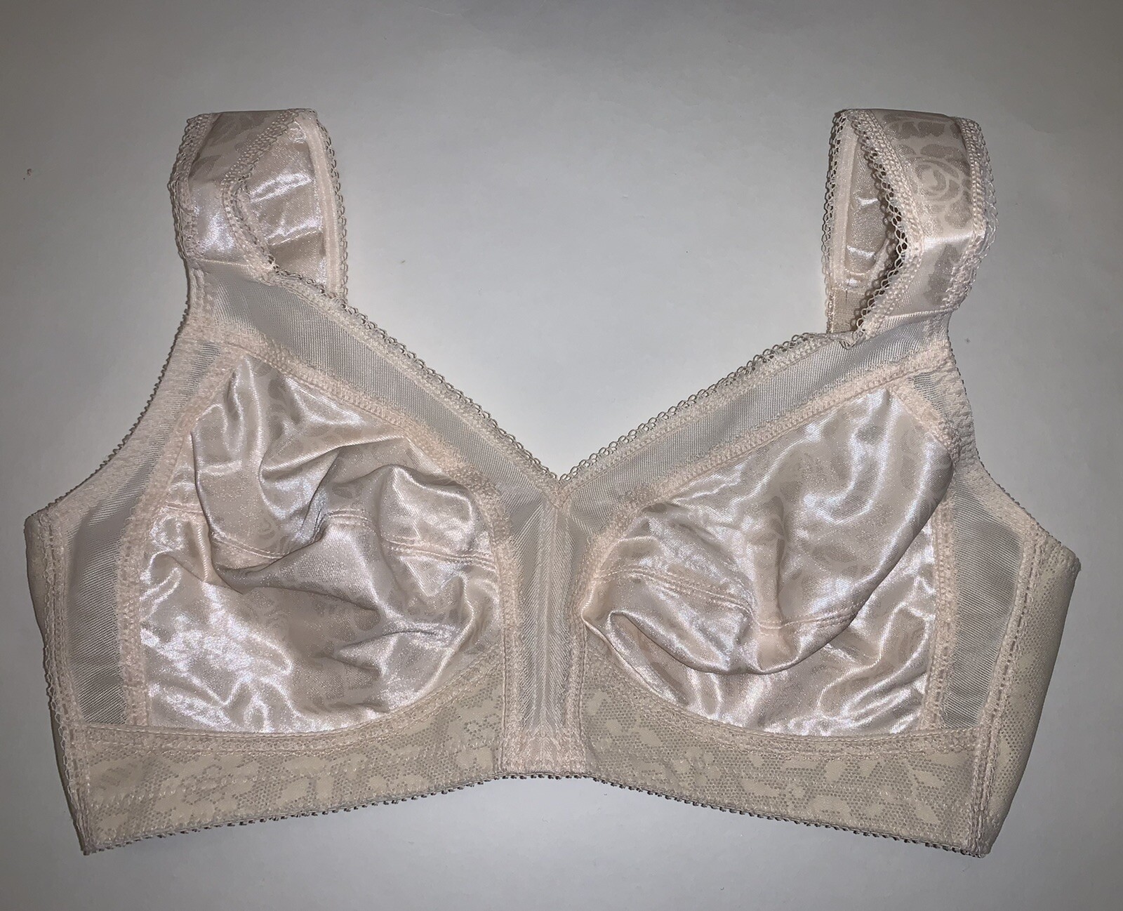 Vintage Playtex 18-Hour Bra Natural Beige Wireless Pa… - Gem