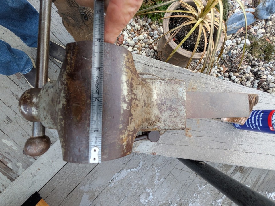 Vtg. REED No. 204R Swiveling Bench Vise, 4 Inch Jaws, 56 POUNDS. Erie ...
