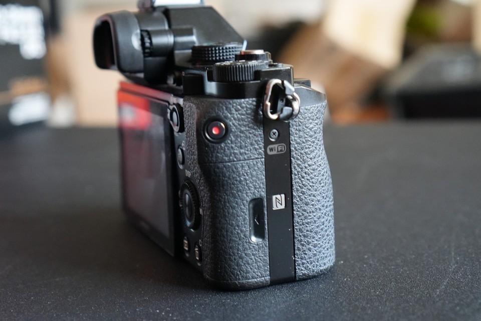 Sony Alpha A7 24.3MP Full Frame Body - Mint - Low Shutter 6,573 - 64GB ...