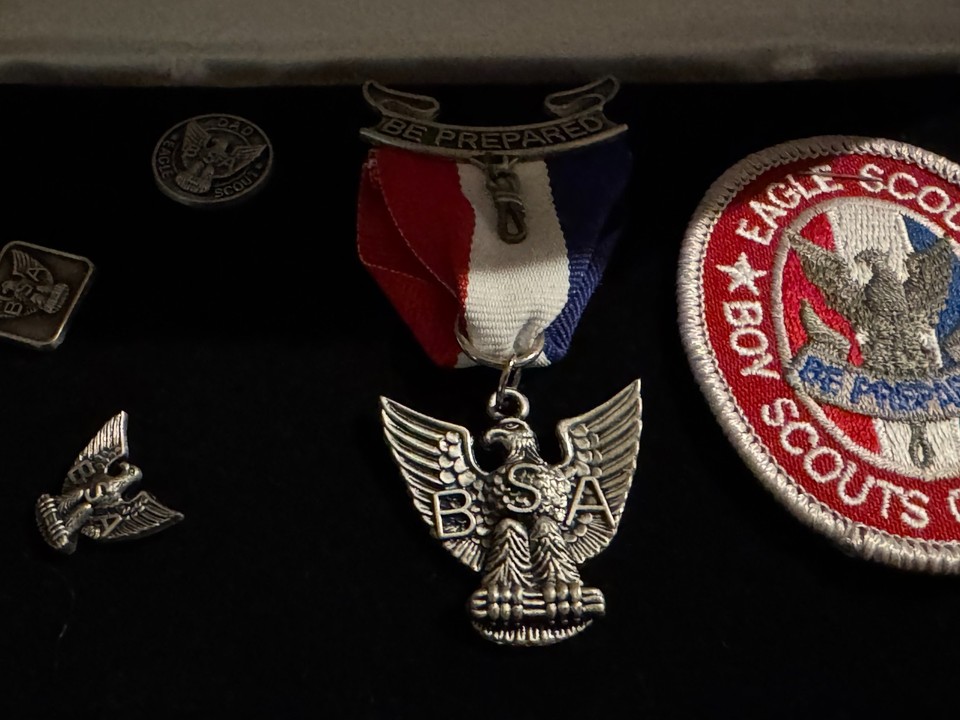 BSA, 2000’s Complete Eagle Scout Presentation Kit (#00111), Medal Type CFJ-3 | eBay