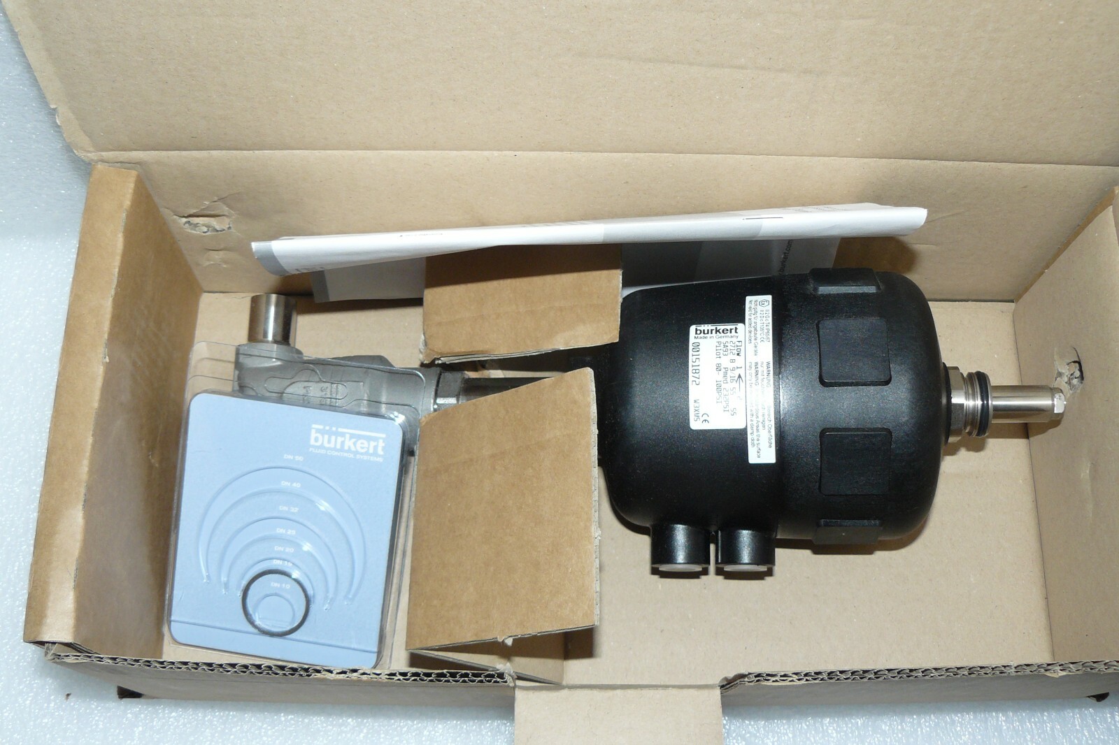 Burkert 2712-B-9/16-SS Pneumatic 2-Way Globe Control Valve 3/4" Weld ...