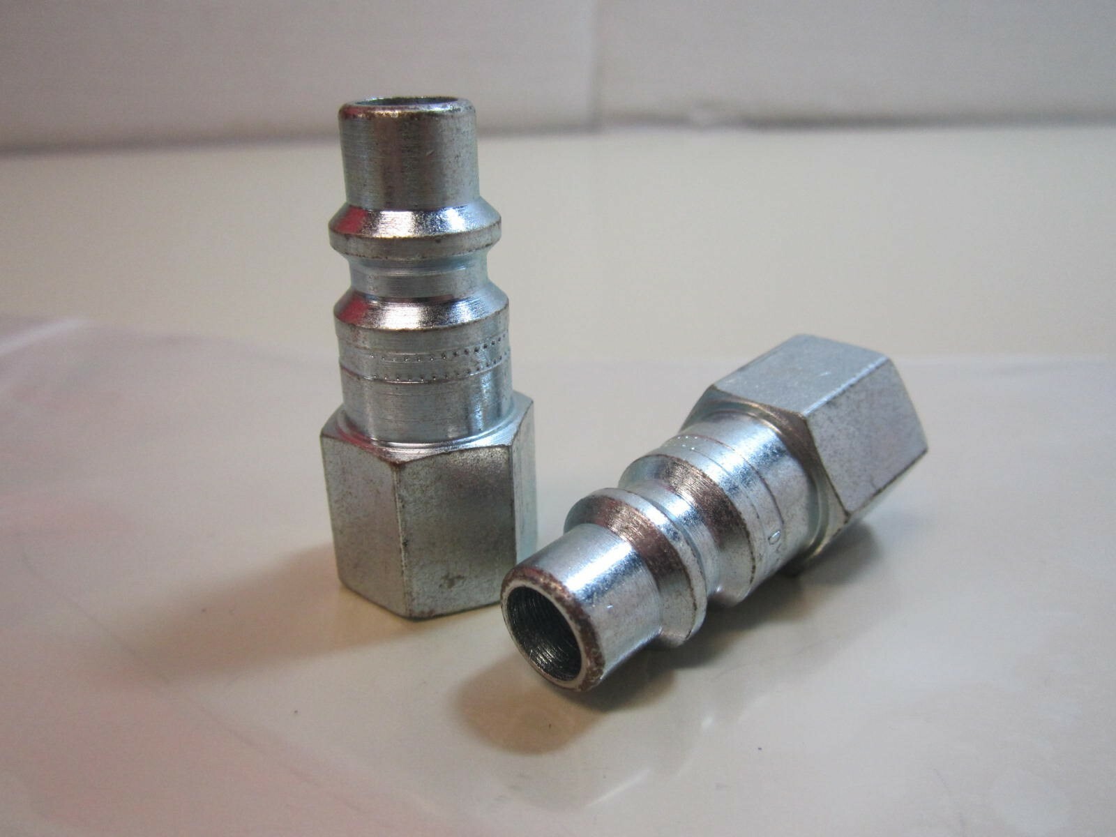 (30) DYNA-CON P440.A Pneumatic Air Fittings Female Interchange Plugs 1/ ...