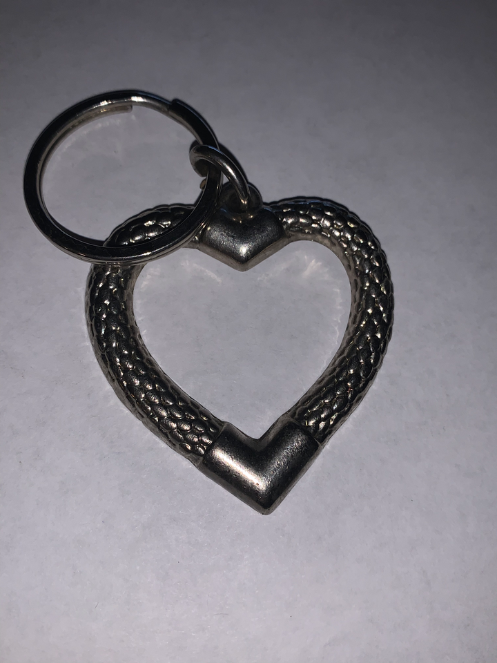SILVER TEXTURED HEART PENDANT KEYCHAIN | eBay