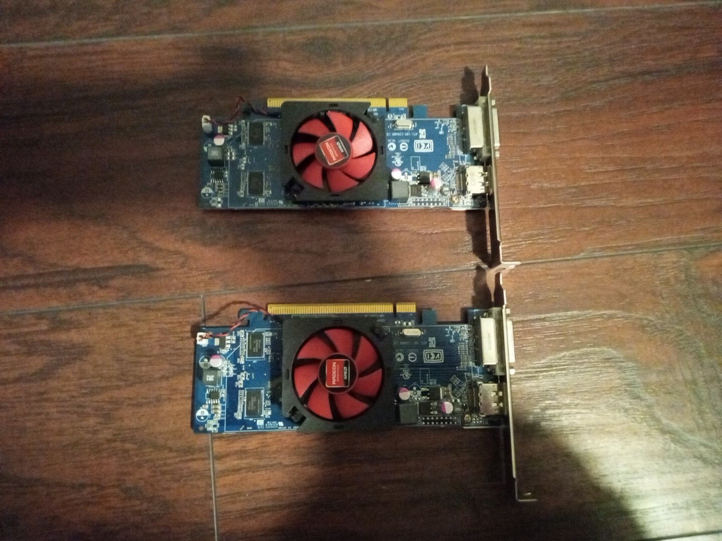 AMD Radeon Video Graphics Card - Displayport + DVI - C264