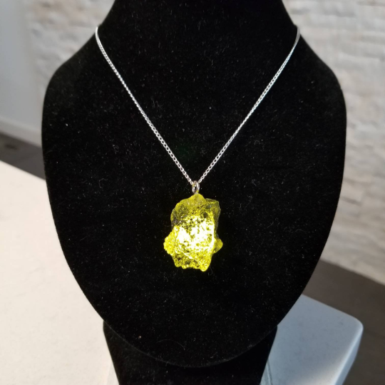 Raw Infinity Stone Pendant Necklace kryptonite sorcerer gauntlet ...