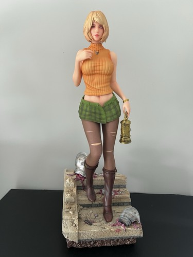 Resident Evil Fine Nib Studio Ashley Graham 1/4 Resin Statue | eBay ...