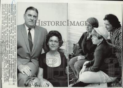 1968 Press Photo Saturn 5 rocket countdown director John Cully and his ...