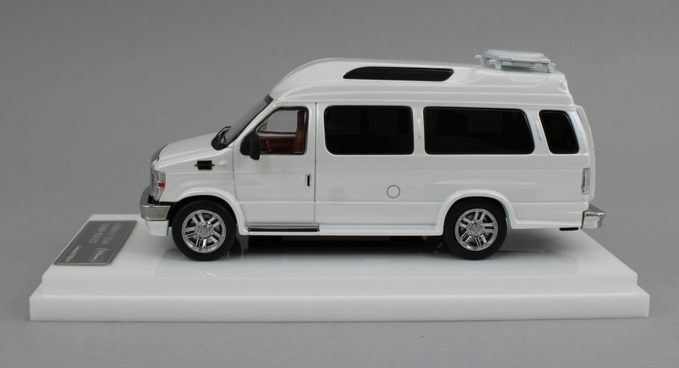 1:64 *MK MINIATURES* WHITE Ford E-350 XLT LAND YACHT Conversion Van ...