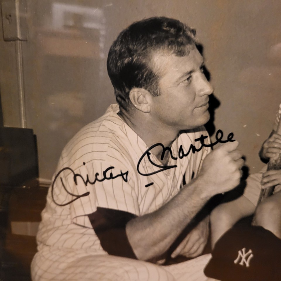 NY Yankees Mickey Mantle Signed 16x20 Photo in Dugout w/ His Kids - JSA ...