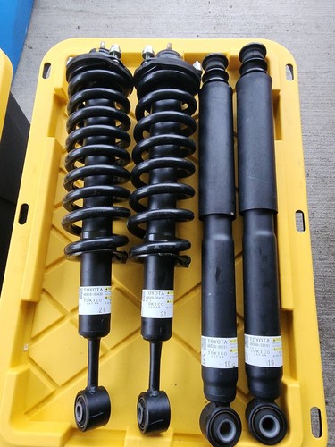 🛻Toyota 4Runner OEM Factory Tokico Suspension shocks Struts NEW TAKE ...