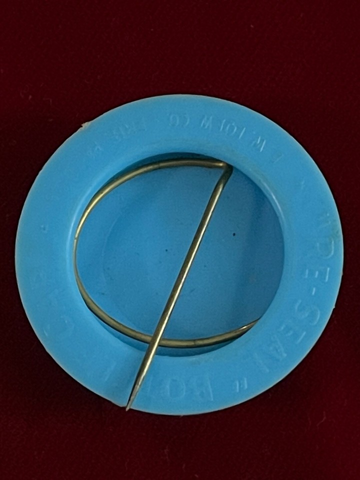 WCNR Unknown Meaning Blue Plastic Bottle Cap Style Button Pin 1.5" | eBay