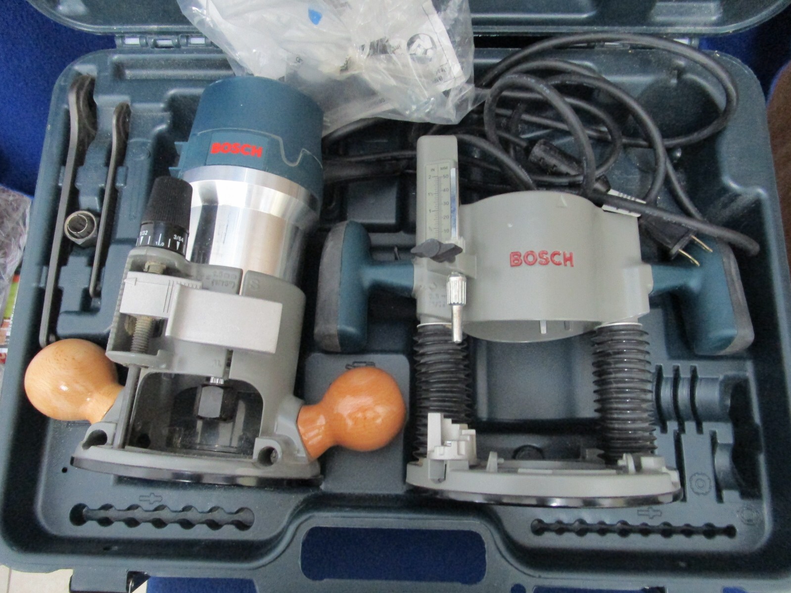BOSCH 1617EVS CORDED 120V 12-AMP VARIABLE-SPEED FIXED BASE ROUTER KIT ...