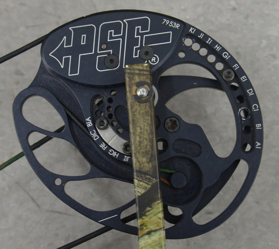 PSE Brute HP Compound Bow 25"-30" 60# Camo | eBay