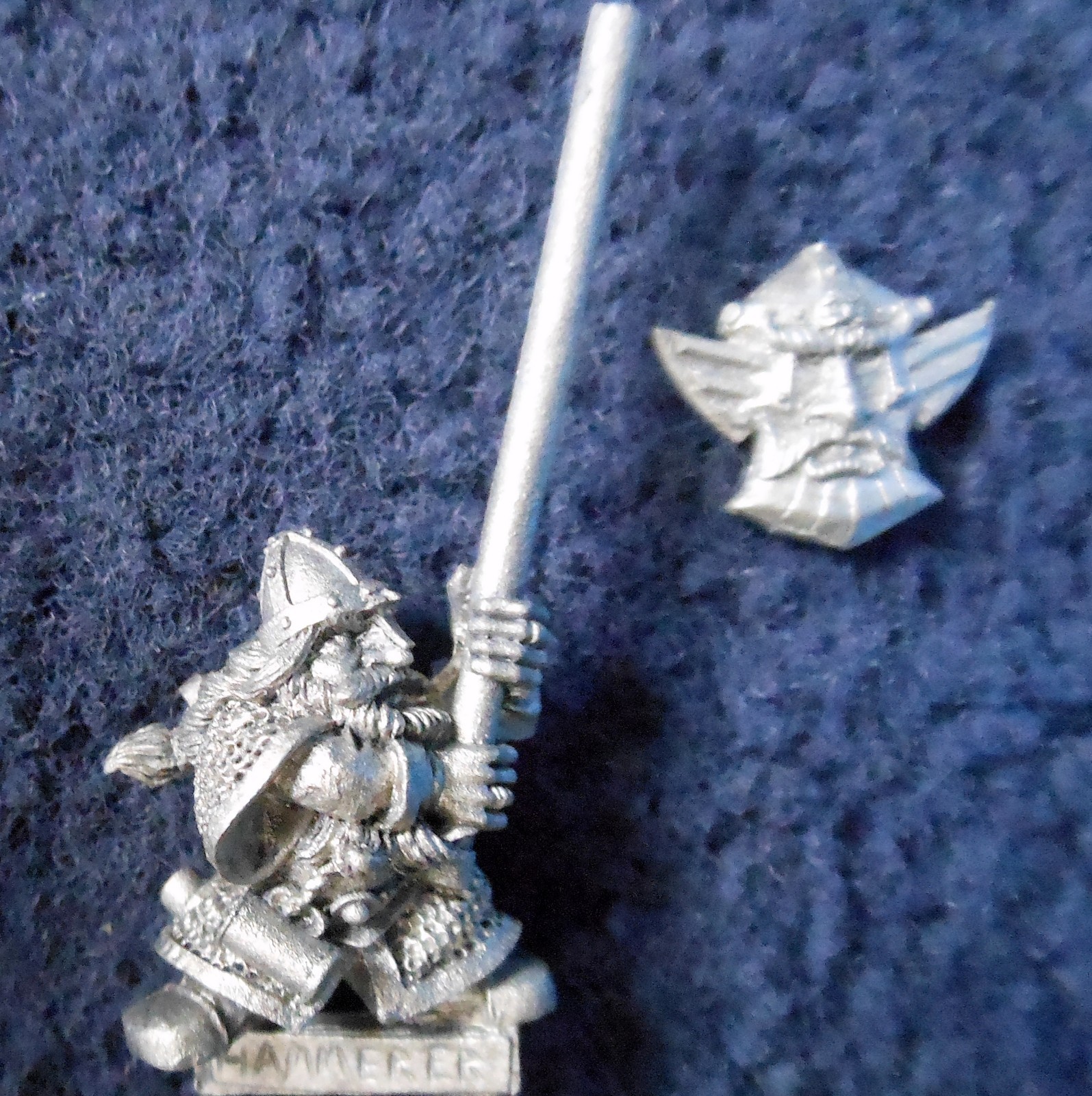 1996 Dwarf Hammerer Standard Bearer Command Group Warhammer Army AD&D ...