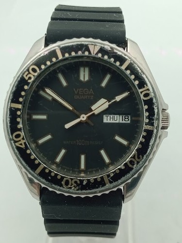 CITIZEN VEGA Quartz 1408-394551 Black Dial Vintage Mens Divers Watch | eBay