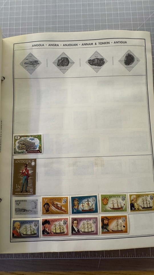 STATESMAN DELUXE VINTAGE STAMP BOOK ALBUM WITH 100'S OF STAMPS!!! 200 ...