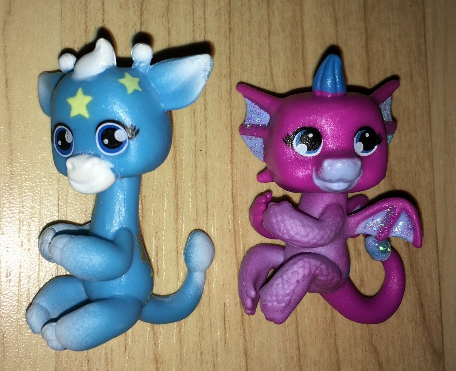 Legendary Fingerling Minis Series 2 Lil G Blue Giraffe & Sandy Dragon ...