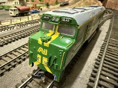 DL class HO scale Locomotive Model Trains Hand Painted Plus Transfers ...