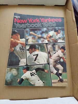1969 NEW YORK YANKEES Yearbook MICKEY MANTLE Bobby MURCER Roy WHITE ...