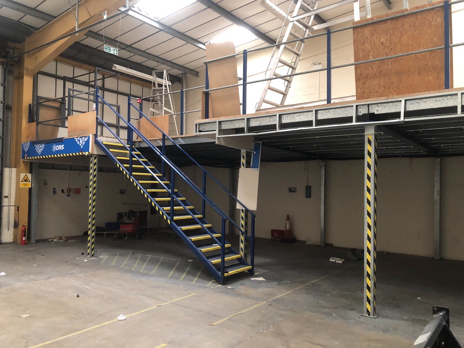 Mezzanine Floor 6m x 20m, 6m x 4m Grids 2.8 Heigh Mezz Purlins RSJ ...