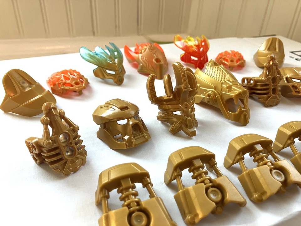LEGO Bionicle Gold Mask Lot – Rare Kanohi & Golden Armor Pieces (15 ...