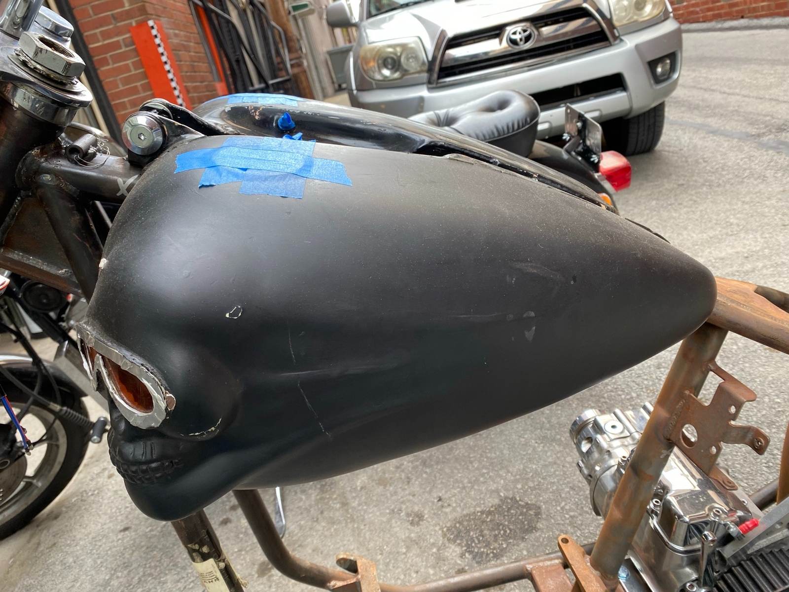 Custom Skull Face Gas Tanks Flatside Fatbob Harley Evo Chopper 1984-99 ...