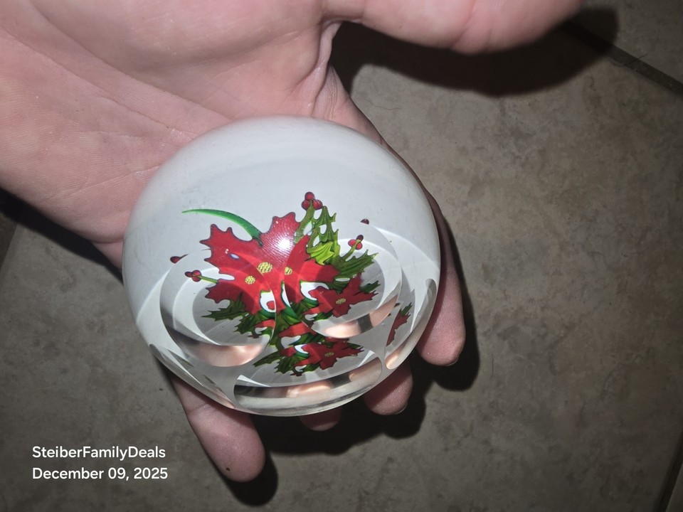 Perthshire Studio Art Glass Faceted Christmas Poinsettia Paperweight 3 ...