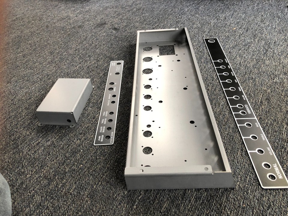 Blackface Deluxe type chassis, cap pan-18, finished Black face plates ...