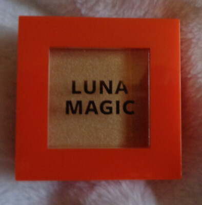 New Luna Magic Powder Highlighter Tulum Travel Size 0.11oz/3g | eBay