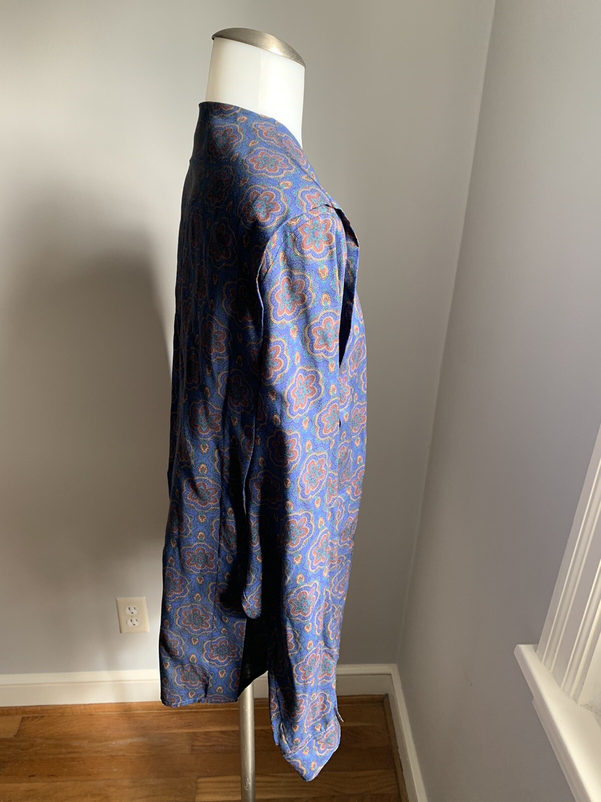 Women’s Vintage Christian Dior Blue Floral Print Butt… - Gem