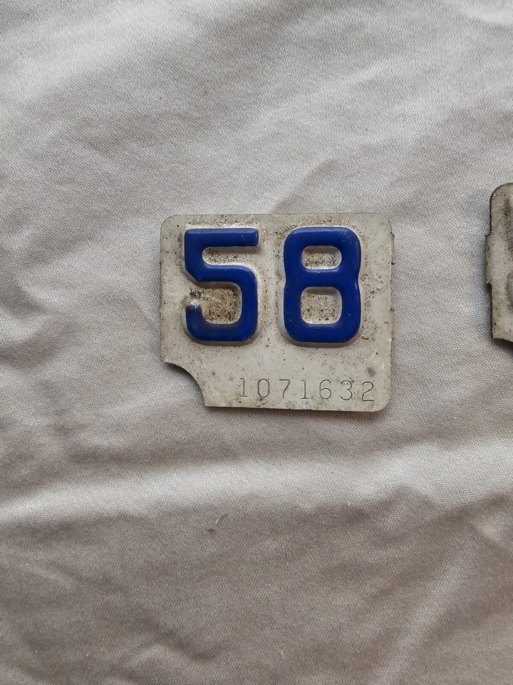 1958 CONNECTICUT vintage License Plate METAL Registration Date TABs Tag ...