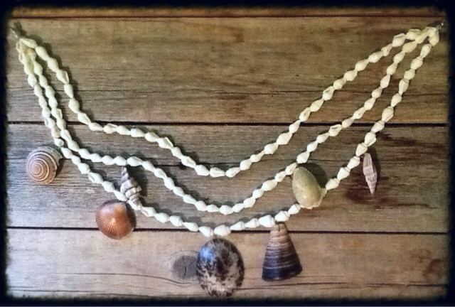 Three Strand Sea Shell Necklace Coastal Summer Nautical Beachy Vintage ...