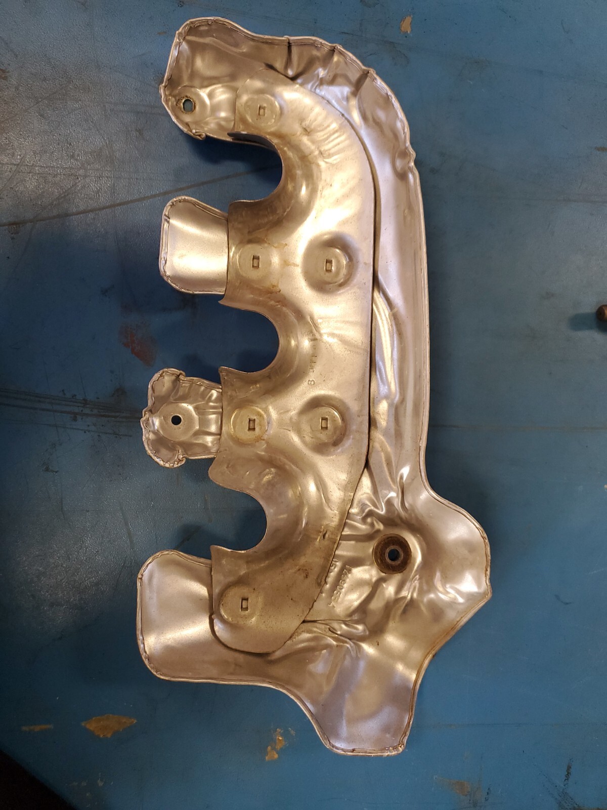12690554 From A 2021 gmc Sierra 1500 Slt crew Cab 5.3l Exhaust Manifold ...