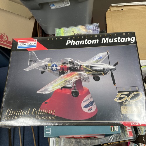 Monogram 50th Anniversary Phantom Mustang P-51 1:32 Scale Motorized ...