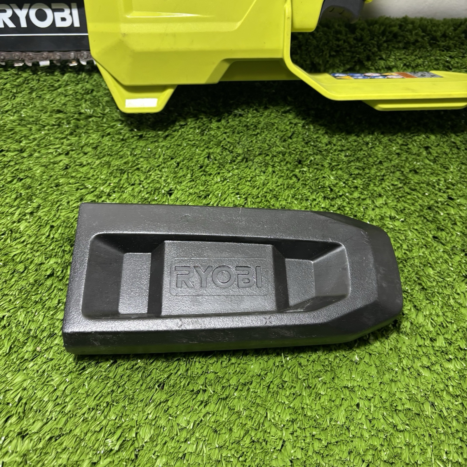 RYOBI 18v One+ Cordless Compact Pruning Mini Chainsaw 6" PCLCW01B (TOOL ...