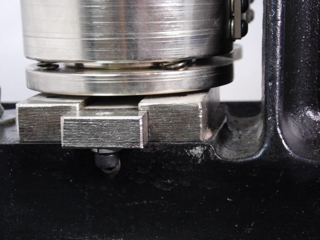 VINTAGE ROMIC? INDUSTRIAL 3.5" BUTTON MAKER PRESS MACHINE WITH CUSTOM ...