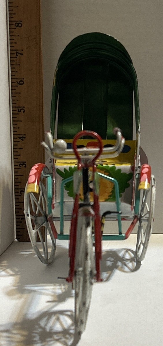 Pedicab Tattoos MADRID: SMALL TATTOO | GetYourGuide