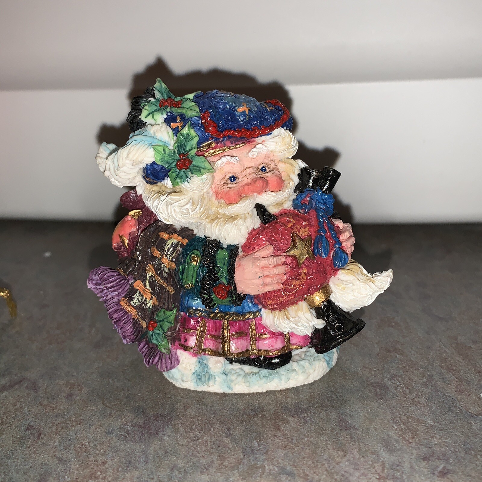 Crinkle Claus Highland Piper Figurine 659026 Possible Dreams Santa ...
