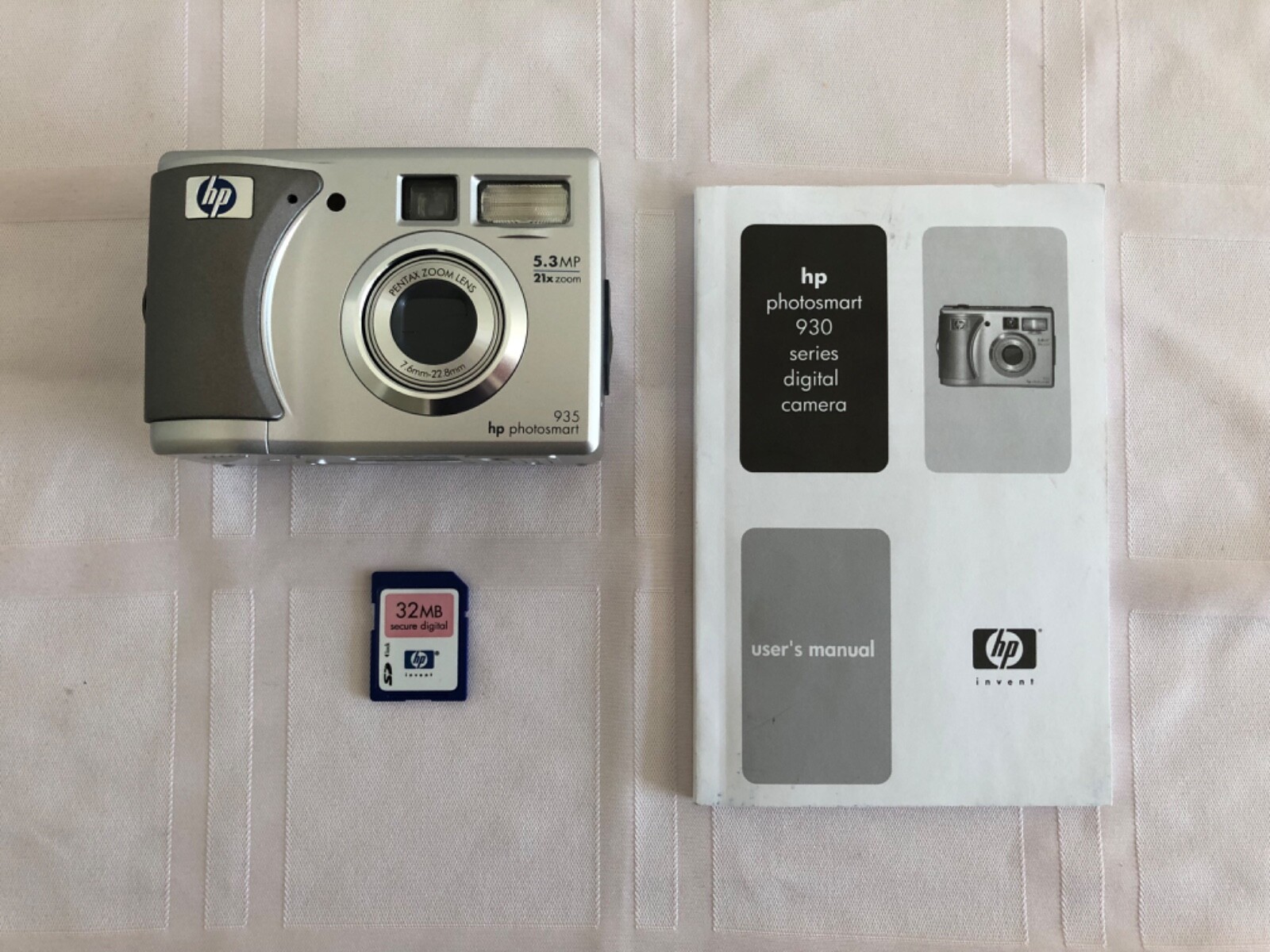 HP PhotoSmart 935 5.3MP Digital Camera-Silver, Booklet and 32MB card | eBay