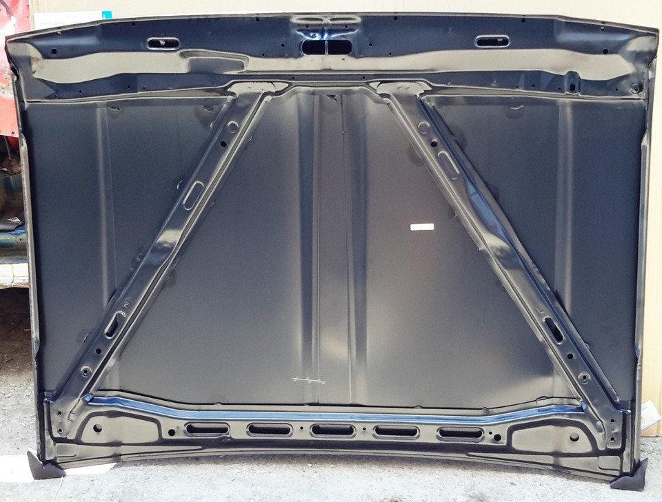 TOYOTA HILUX RN30 RN40 RN35 RN45 MODEL 1979 84 2WD BONNET HOOD ...