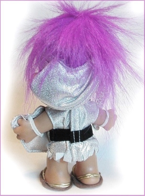 KNIGHT TROLL in Shining Armour Sword Russ FUCHSIA Camelot Lancelot ...