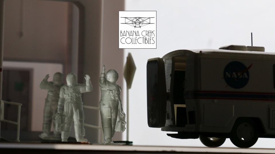 NASA Apollo 11 Walkout 1:43 Scale Model Diorama, with Astronaut ...