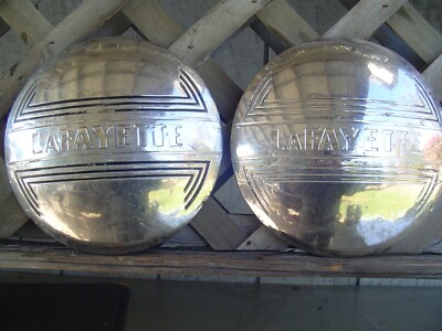 TWO VINTAGE METROLPOLIAN NASH LAFAYETTE HUBCAPS WHEEL COVERS CENTER ...