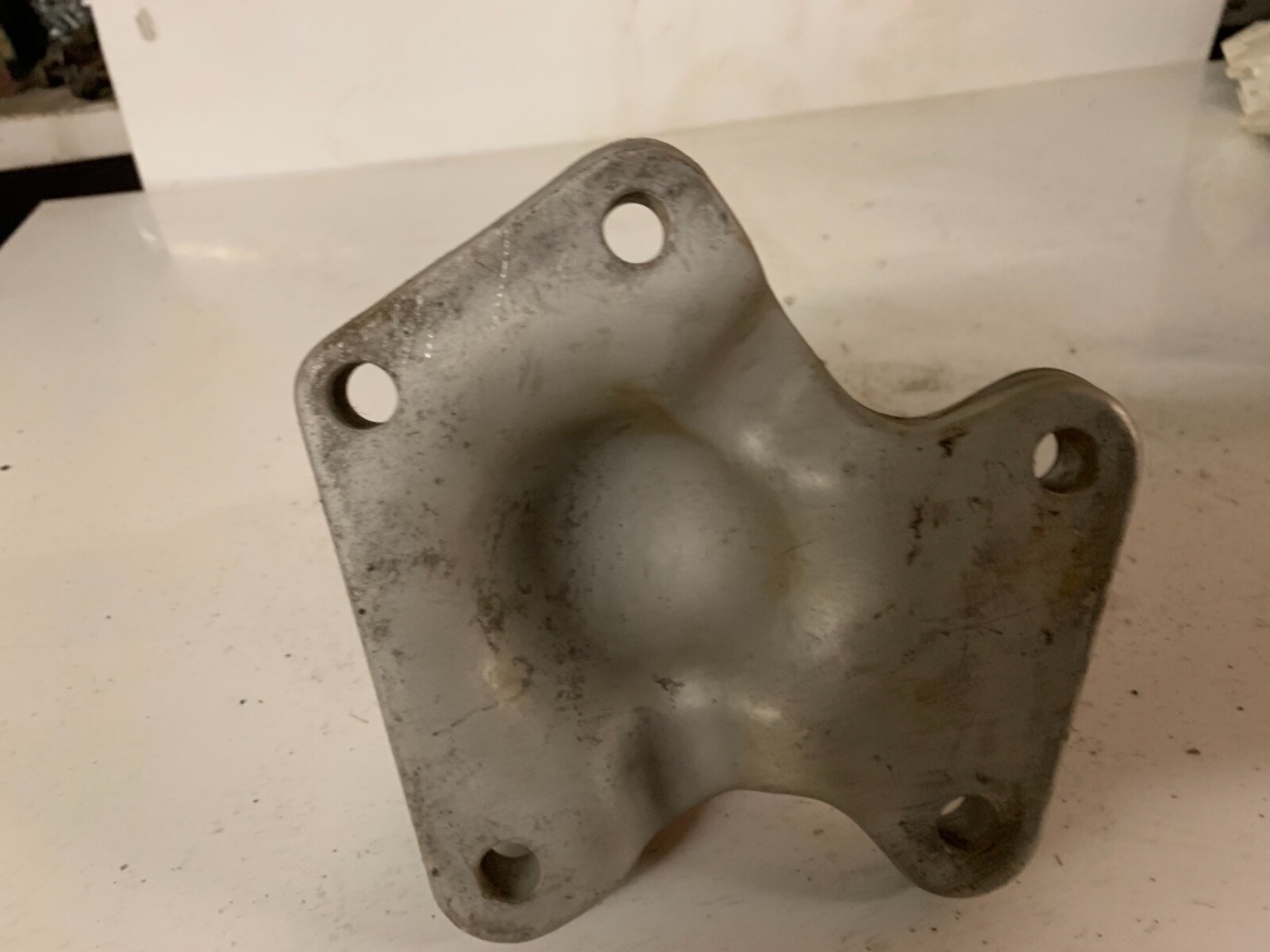 Ford L8000 L9000 Louisville Rear Engine Mount D0HA-5086-J Motor Mount ...