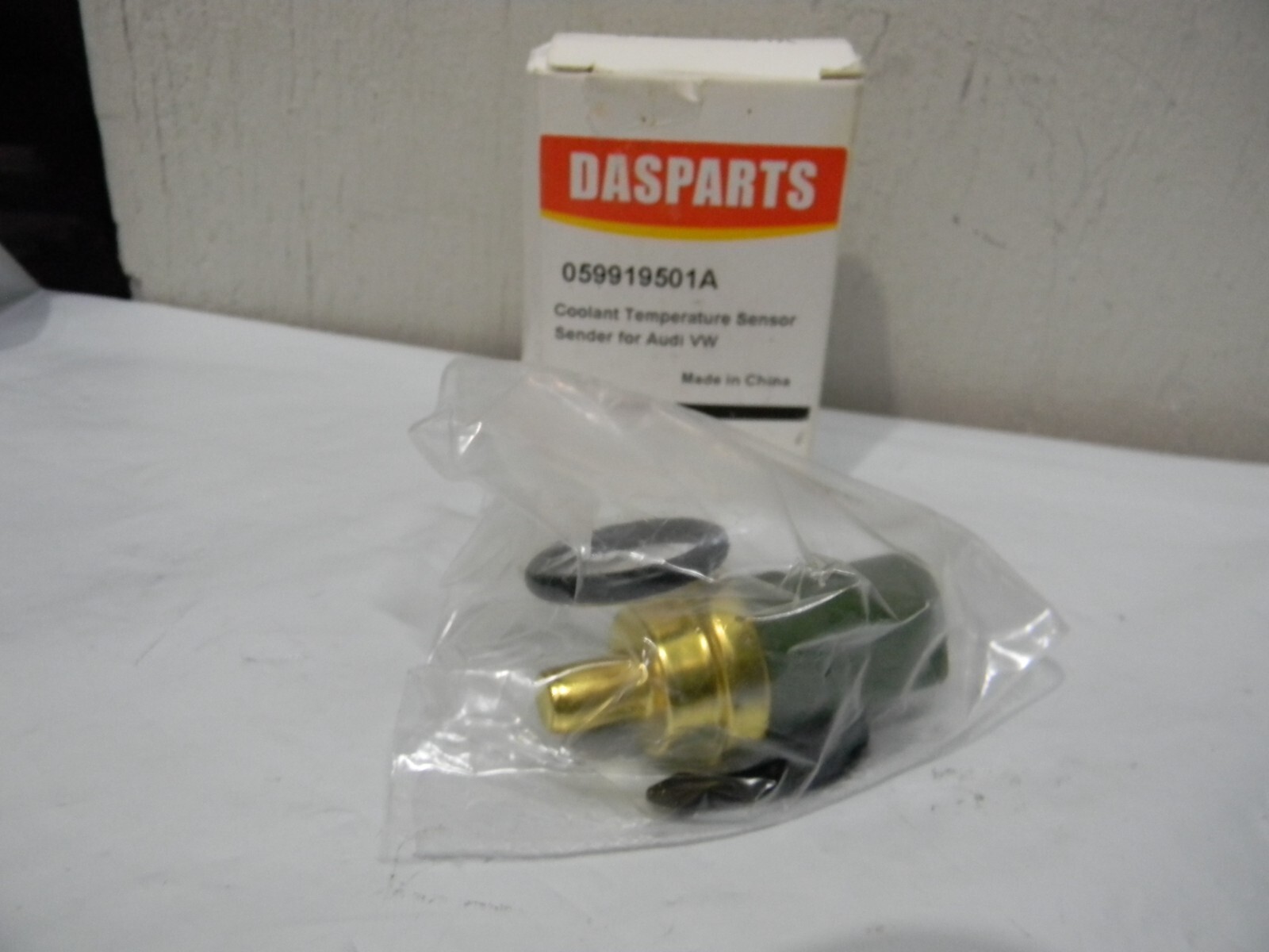 4 pins Engine Coolant Temperature Sensor for Audi A4 VW Passat Jetta ...