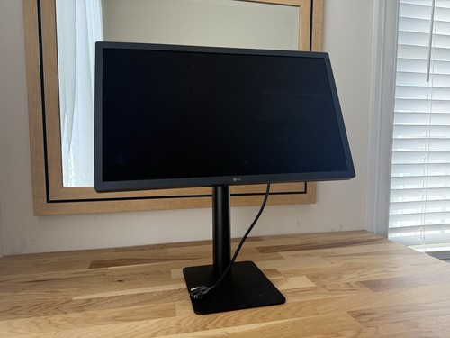LG 22MD4KA Apple USB-C 4K 22” Display with Built-in Speakers | eBay