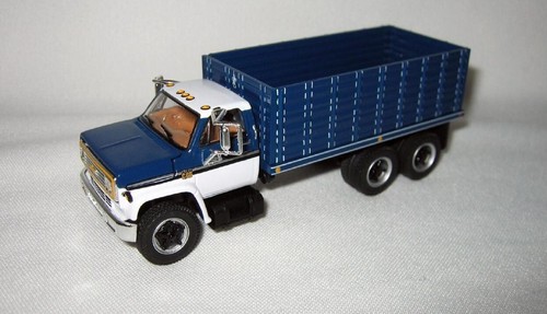 1/64 DCP 60-0883 C-65 Chevy (Blue/White ) Tandem Axle With Grain Box | eBay